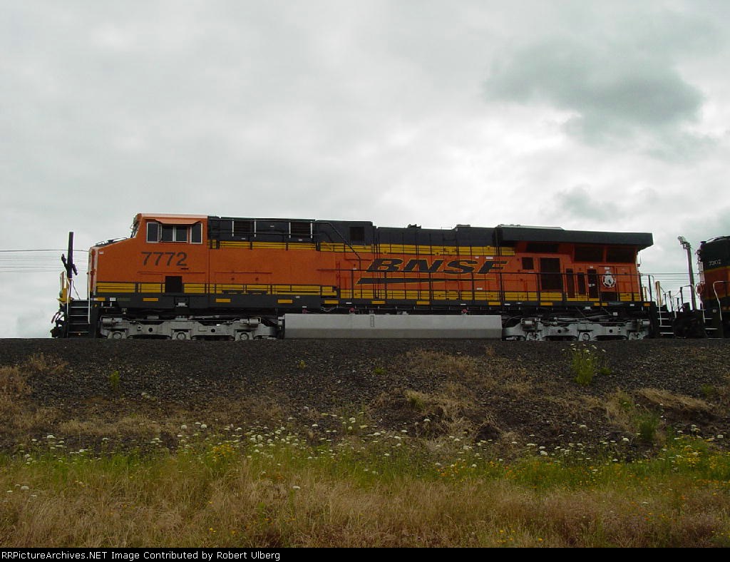 BNSF 7772